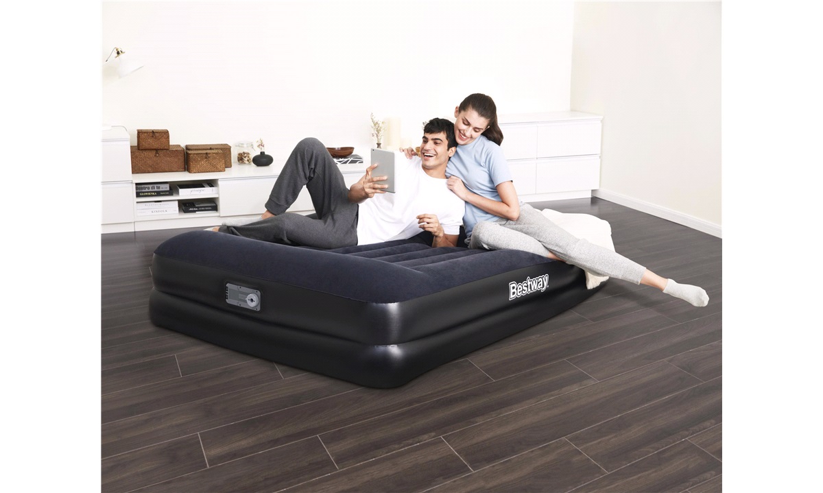 Luftmadrass, dubbel, inbyggd pump&kudde Bestway - Luftmadrasser - thansen.se