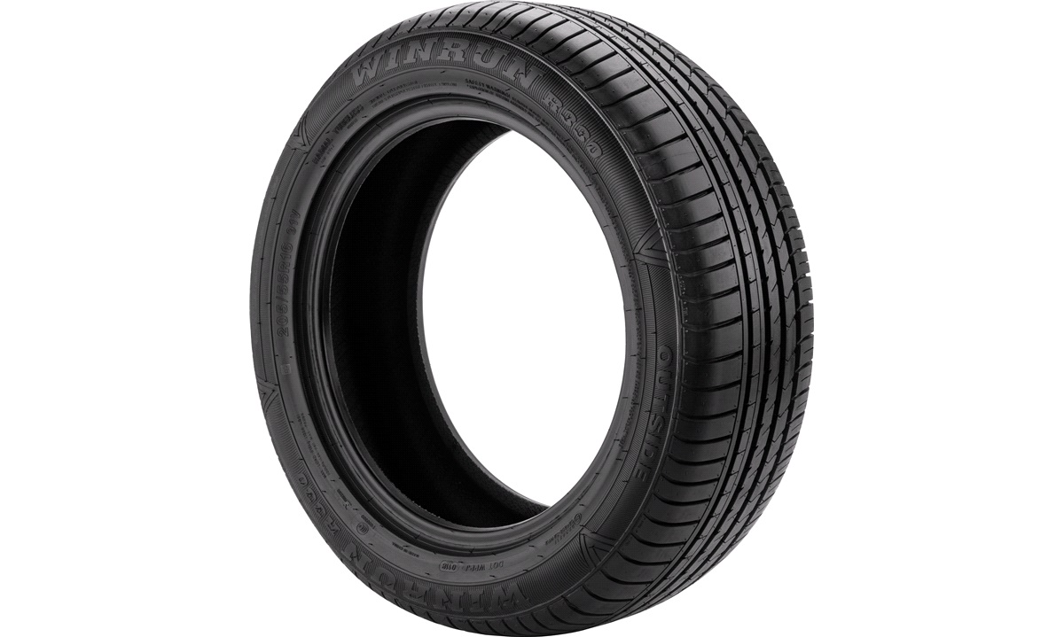 Winrun - 225/40-18 92W XL Winrun R330 Sommer - Af- og på-montage af 1 ...